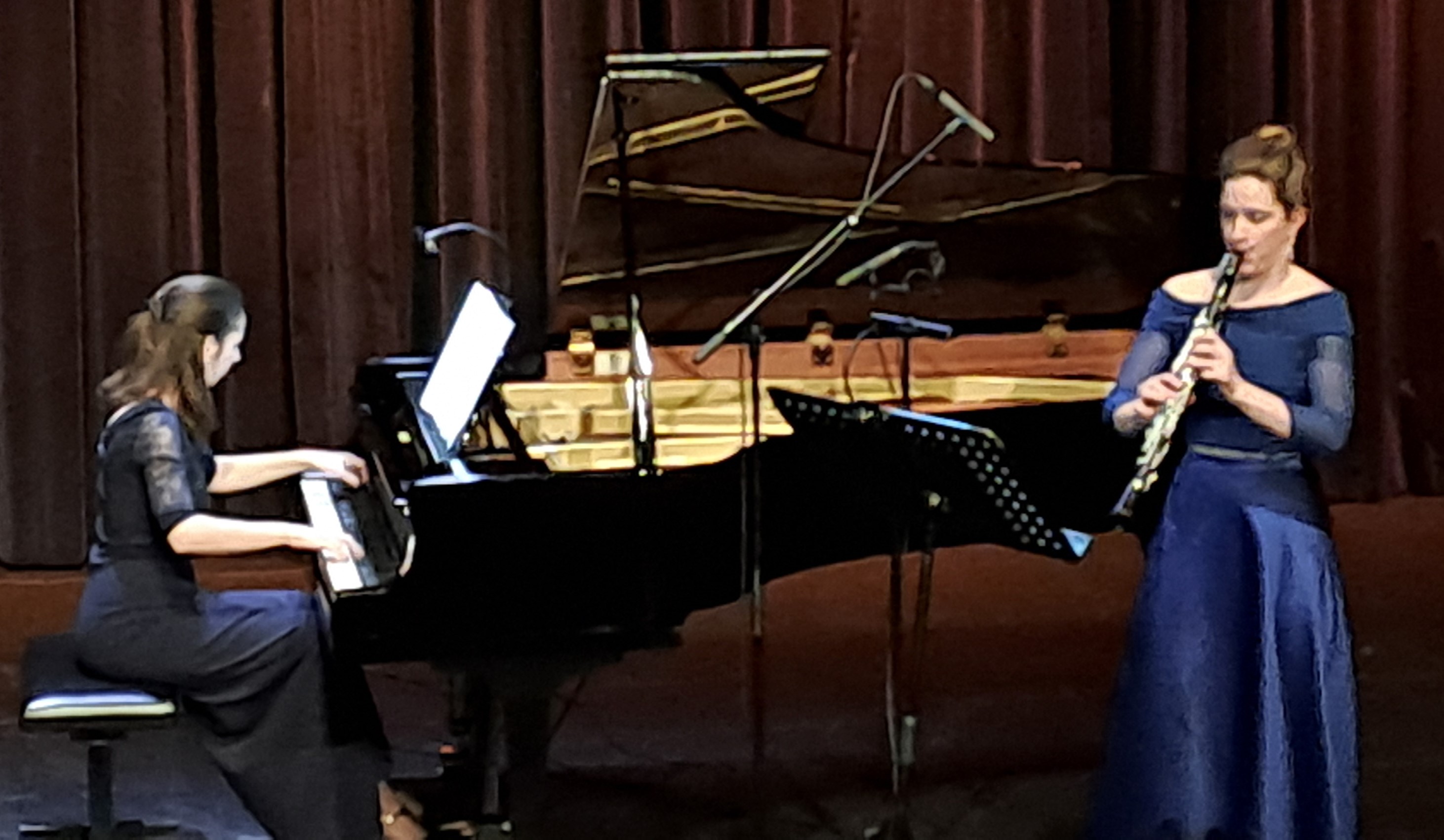 Koncert MLADI MLADIM: klarinetistka Lara Korenjak in violinistka Stefanija Udicki – Kulturno ...