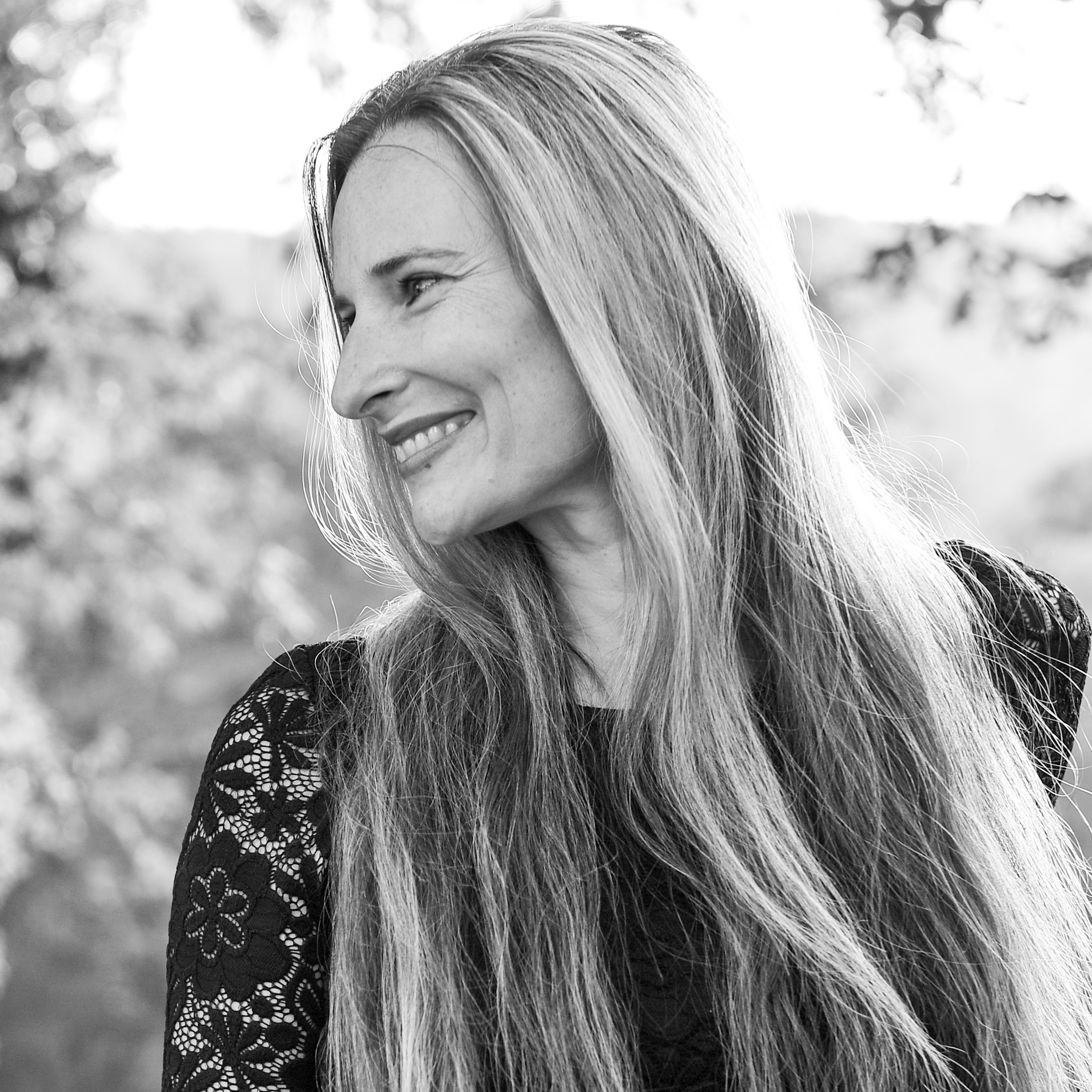 Lidija Kos – knjižni molj – Kulturno medijski center Slovenija